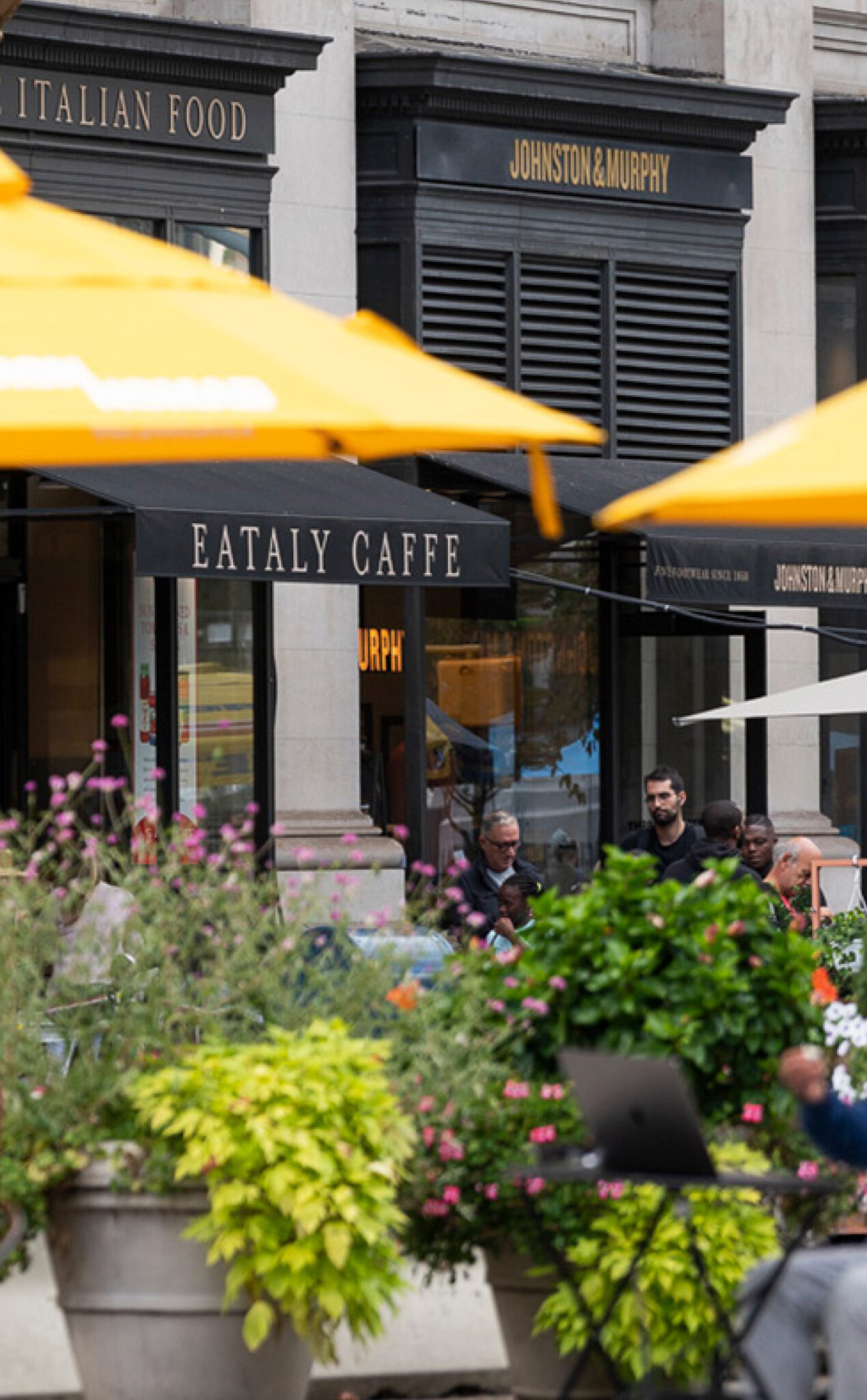 Discover the Vibrant Neighborhood | The Murray